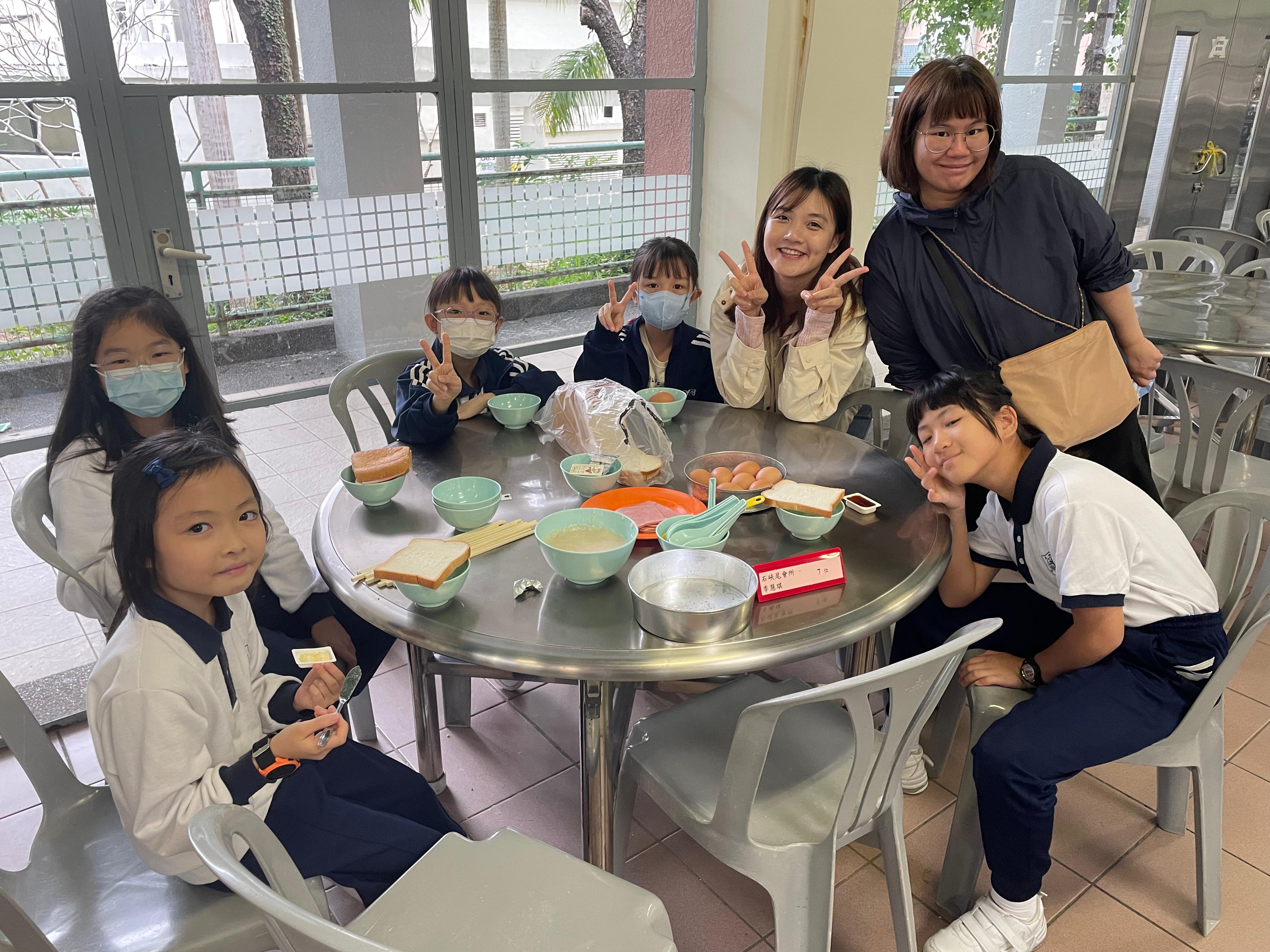 Understanding Adolescent Project (Primary Four) - Overnight Camp 成長的天空 ...